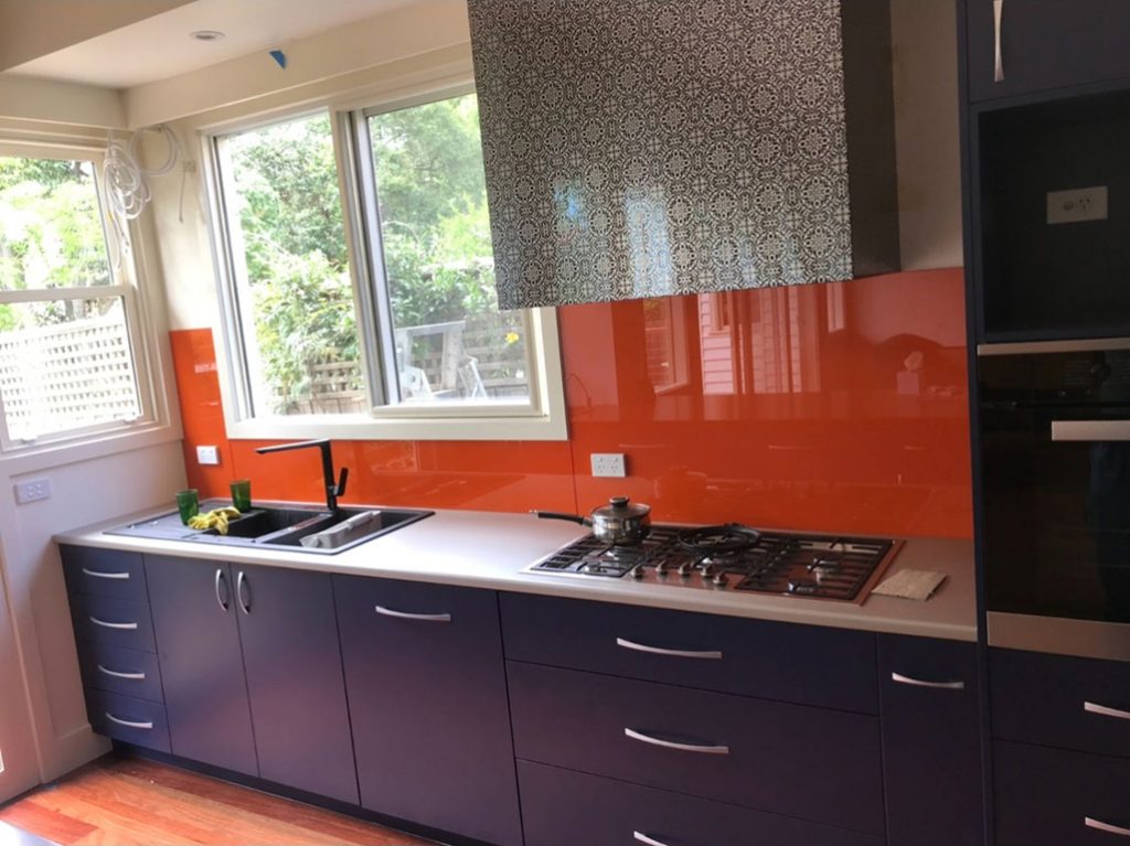 Kitchen Splash Backs Installation Melbourne | Amazing Bathroom Solutions